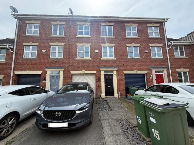 3 bedroom terraced house for sale