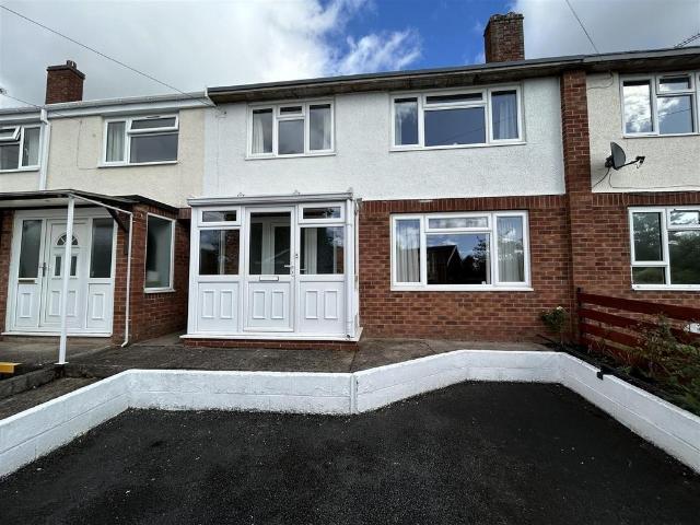 3 bedroom terraced house for sale