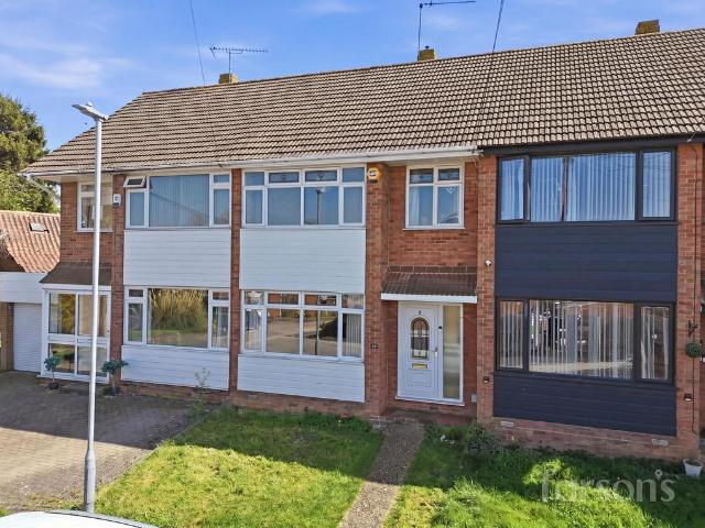 3 bedroom terraced house for sale