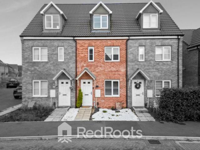 3 bedroom terraced house for sale