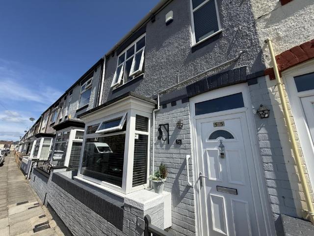 3 bedroom terraced house for sale
