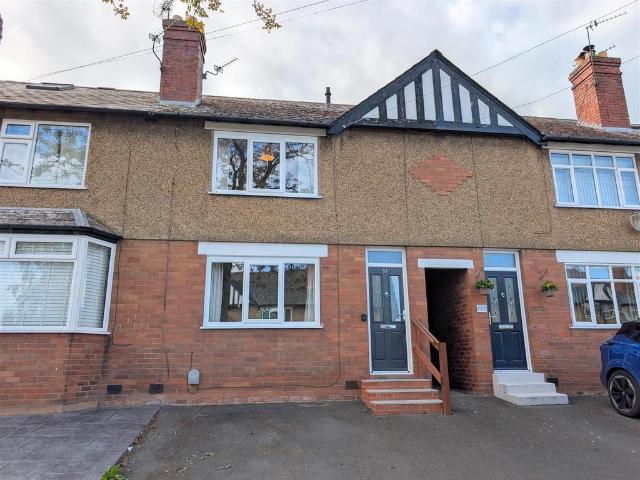 3 bedroom terraced house for sale