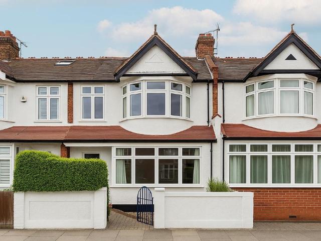 3 bedroom terraced house for sale