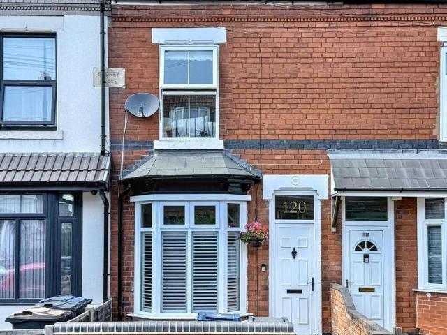 3 bedroom terraced house for sale
