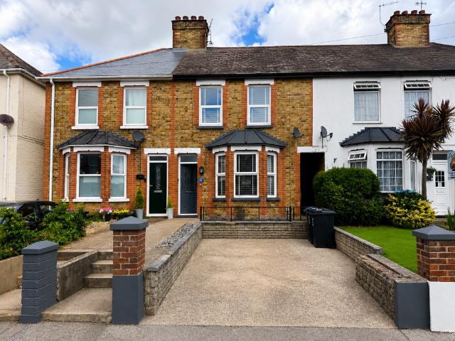 3 bedroom terraced house for sale