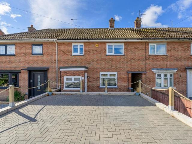3 bedroom terraced house for sale