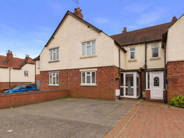 3 bedroom terraced house for sale