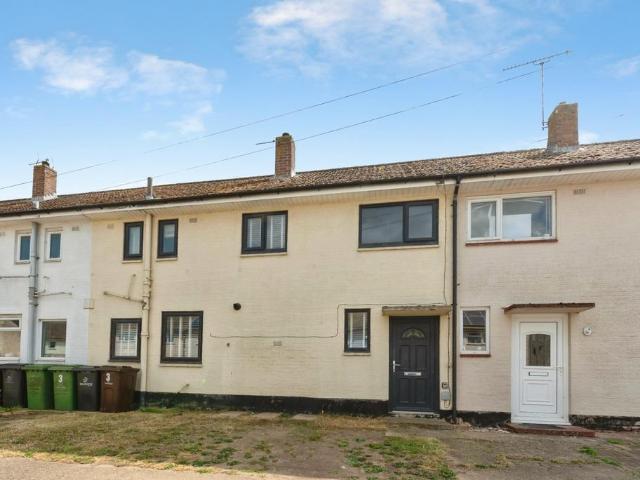 3 bedroom terraced house for sale