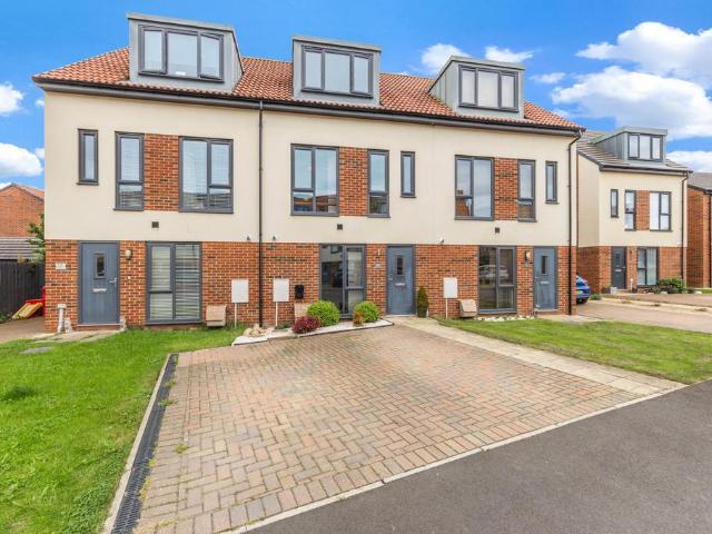 3 bedroom terraced house for sale