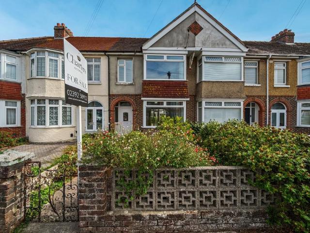 3 bedroom terraced house for sale
