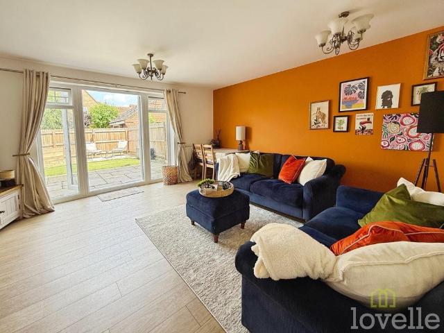 3 bedroom terraced house for sale
