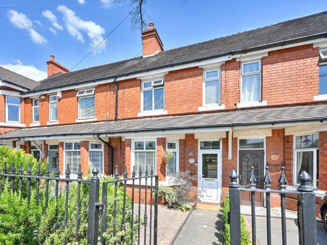 3 bedroom terraced house for sale