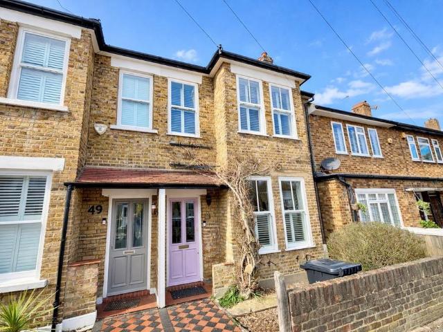 3 bedroom terraced house for sale