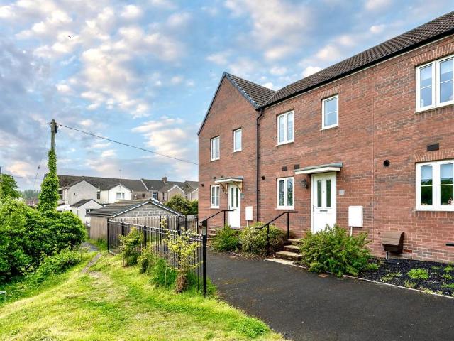 3 bedroom terraced house for sale