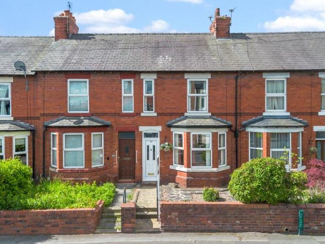 3 bedroom terraced house for sale