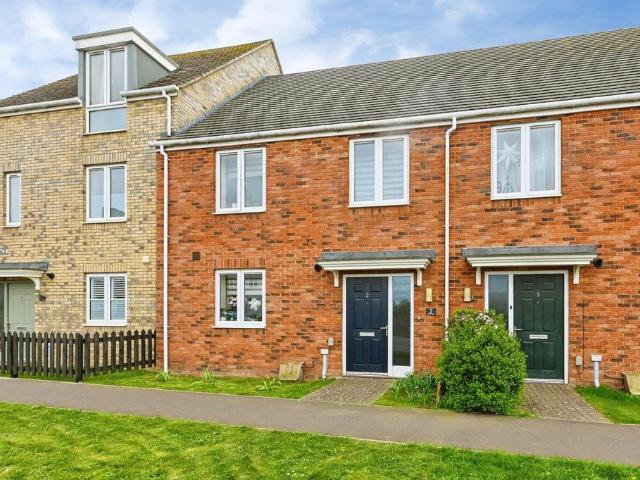3 bedroom terraced house for sale