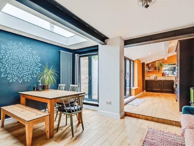 4 bedroom terraced house for sale