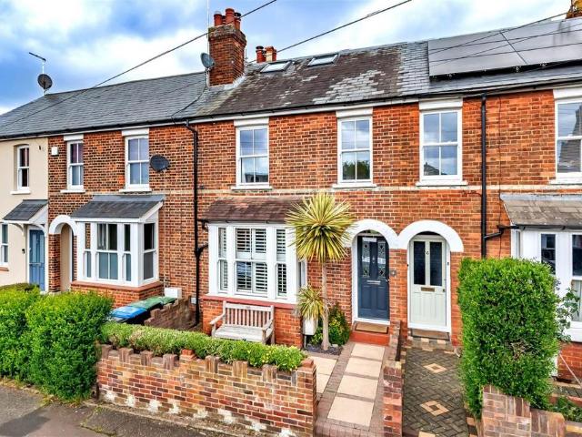 3 bedroom terraced house for sale