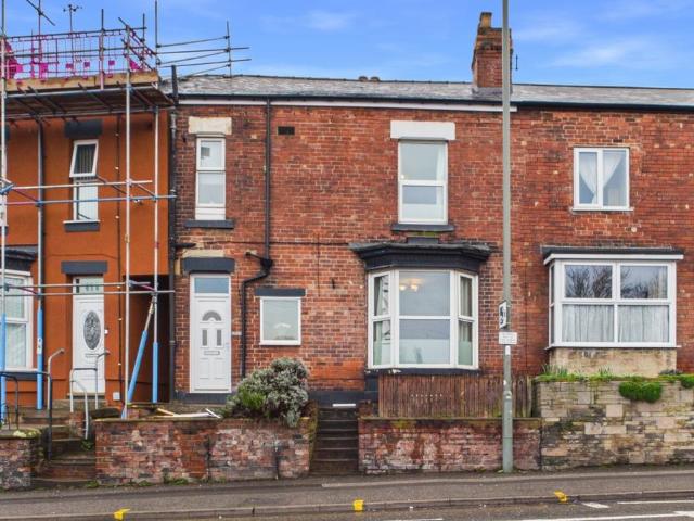 3 bedroom terraced house for sale
