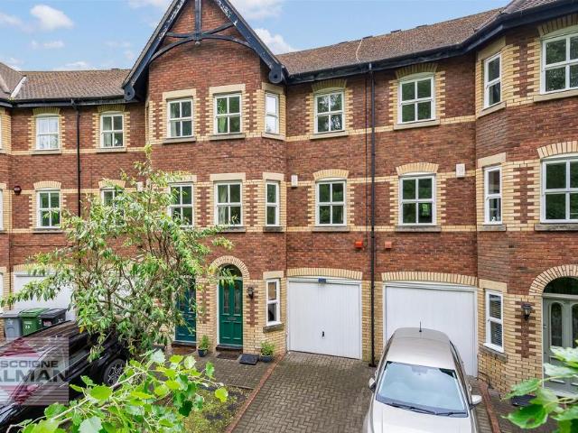 3 bedroom terraced house for sale