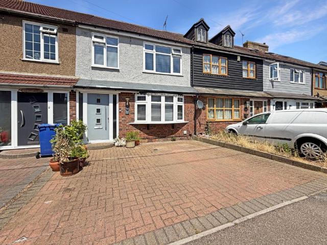 3 bedroom terraced house for sale