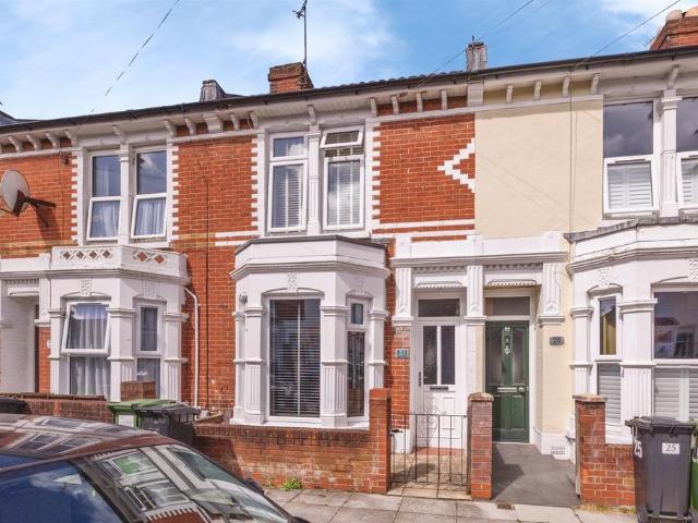3 bedroom terraced house for sale