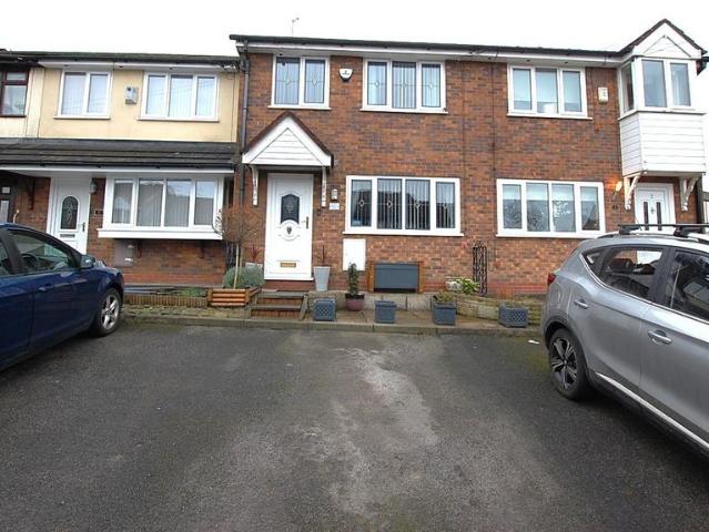 3 bedroom terraced house for sale