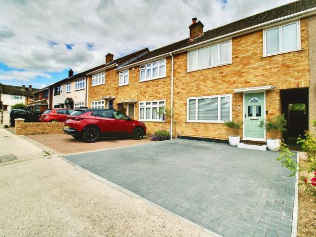 3 bedroom terraced house for sale