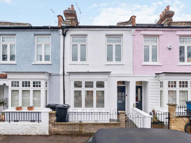 3 bedroom terraced house for sale
