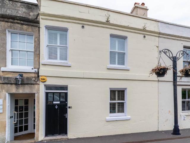 3 bedroom terraced house for sale