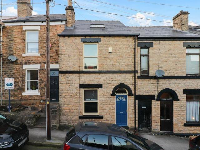 3 bedroom terraced house for sale