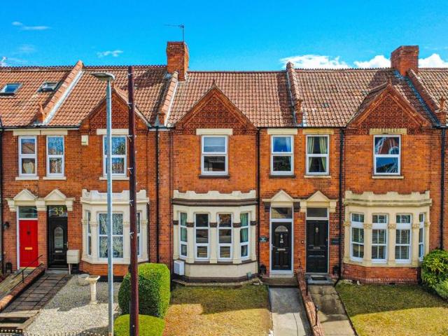 3 bedroom terraced house for sale