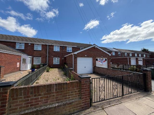 3 bedroom terraced house for sale
