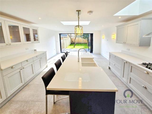 4 bedroom terraced house for sale
