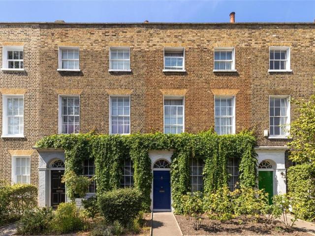 4 bedroom terraced house for sale