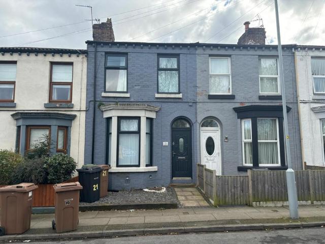 3 bedroom terraced house for sale