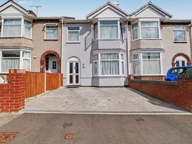 3 bedroom terraced house for sale