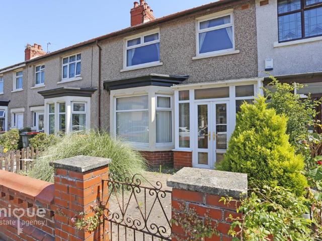 3 bedroom terraced house for sale