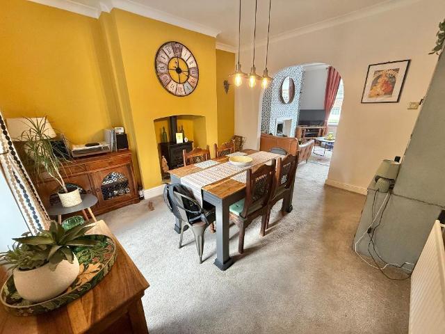 3 bedroom terraced house for sale
