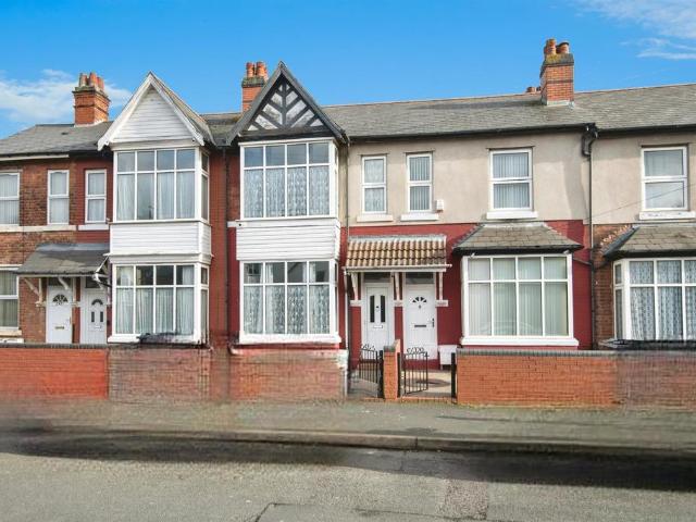 3 bedroom terraced house for sale