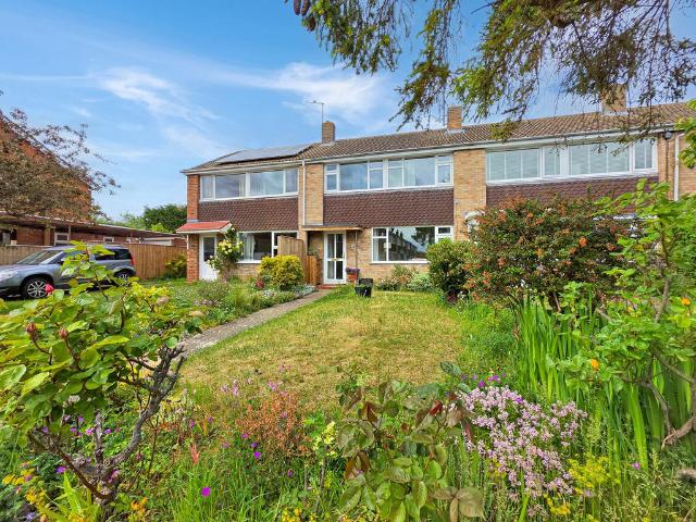 3 bedroom terraced house for sale