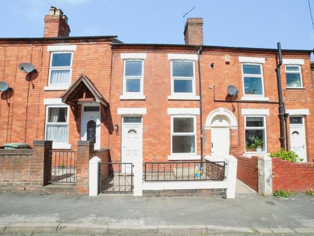 3 bedroom terraced house for sale