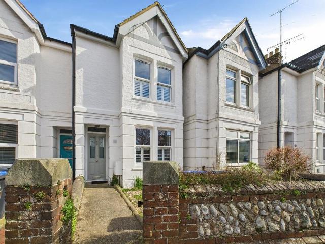 3 bedroom terraced house for sale