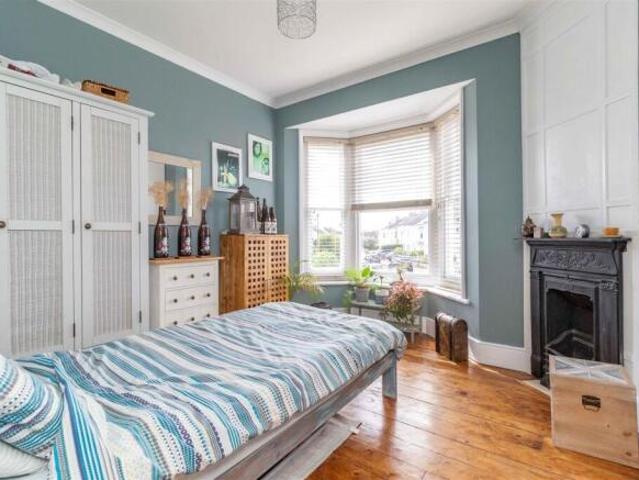 3 bedroom terraced house for sale in Eastcourt Road, Worthing, BN14