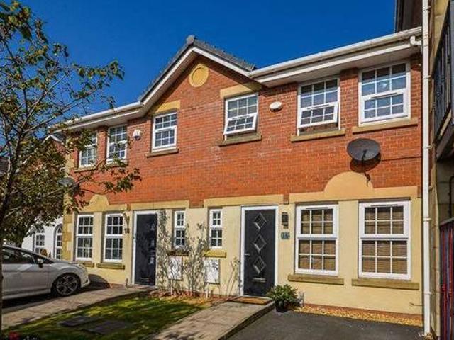 3 bedroom terraced house for sale in 16 Garden Close PoultonLeFylde FY6 7JP FY6