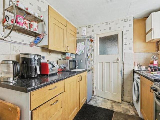 3 bedroom terraced house for sale in Cowper Terrace, Junction Road, Northampton, NN2