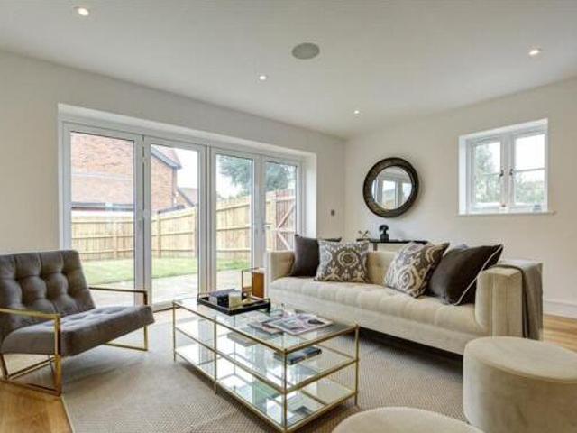 3 Bedroom Terraced House For Sale In Codicote, Hitchin