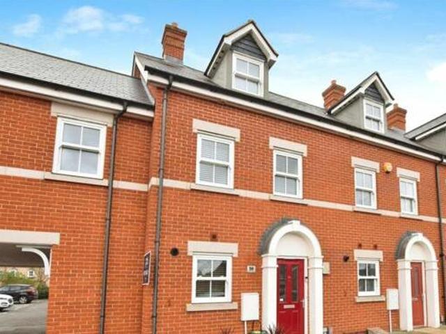 3 Bedroom Terraced House For Sale In Colchester, Essex