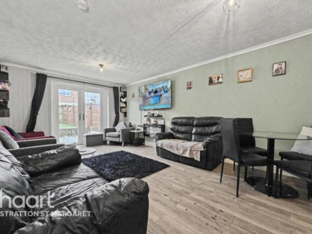 3 bedroom terraced house for sale in Colingsmead, Swindon, SN3