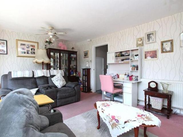 3 bedroom terraced house for sale in Collwood Close, Oakdale, Poole, BH15